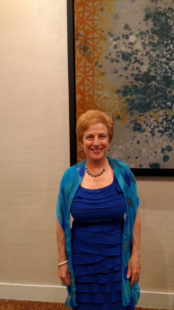 A Life of Expecting Miracles - Lynn Hellerstein